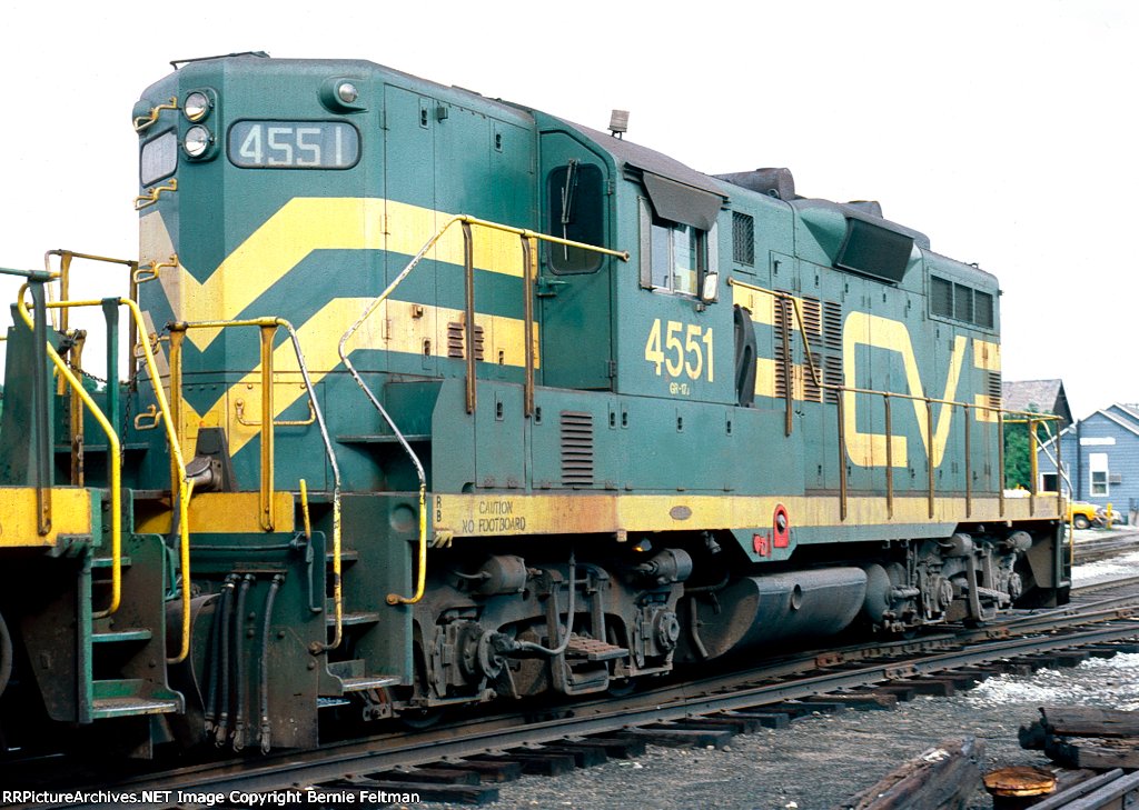 Central Vermont GP9 #4551